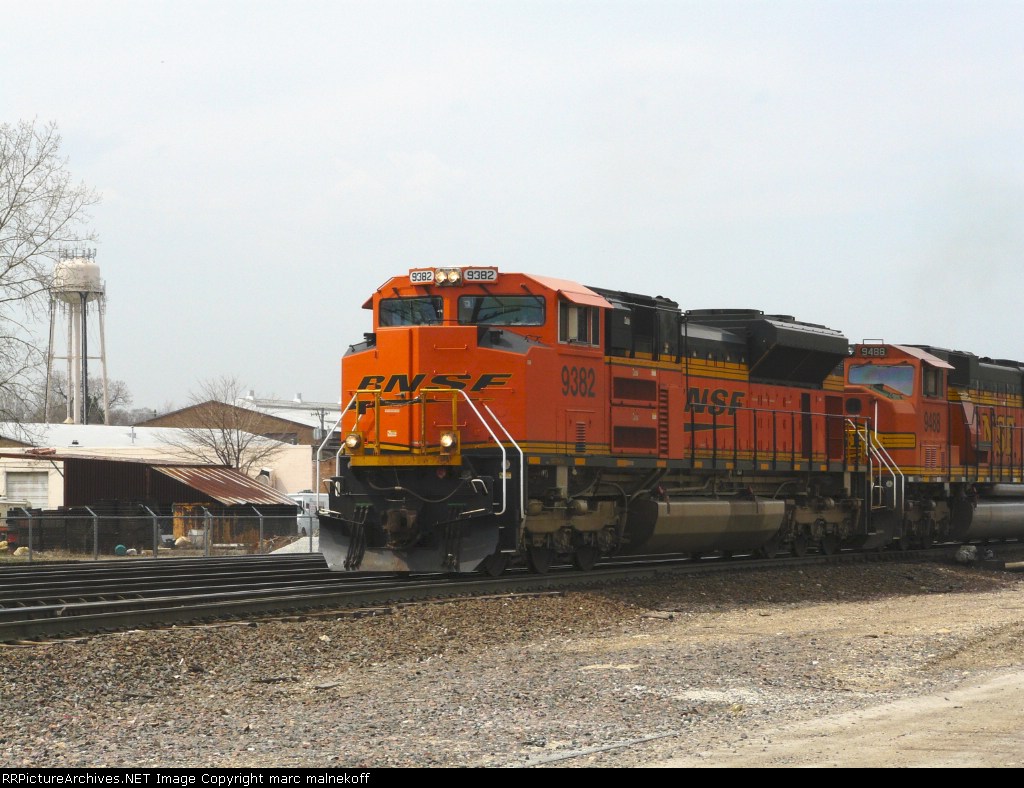 BNSF 9382